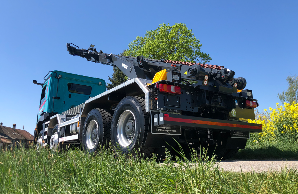 Müller Oberburg AG – Neuer Mercedes Benz Arocs 3246 mit VDL ...