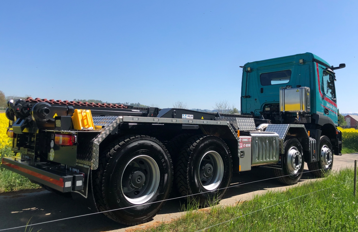 Müller Oberburg AG – Neuer Mercedes Benz Arocs 3246 mit VDL ...