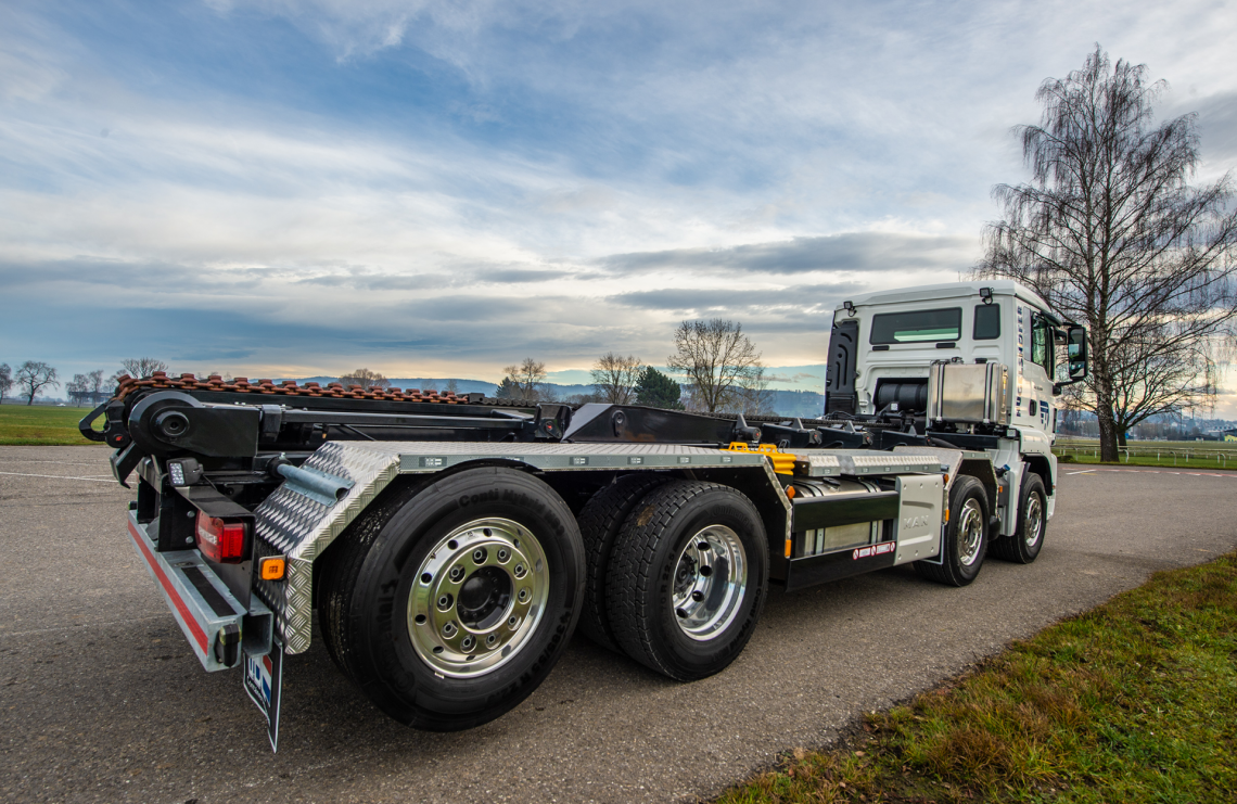 Neues VDL Containersystemen BV Kettengerät für die Hugelshofer Recycling AG