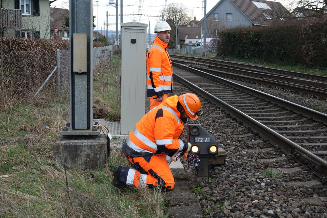 Weichenreinigung mit geschulten Fachkräften