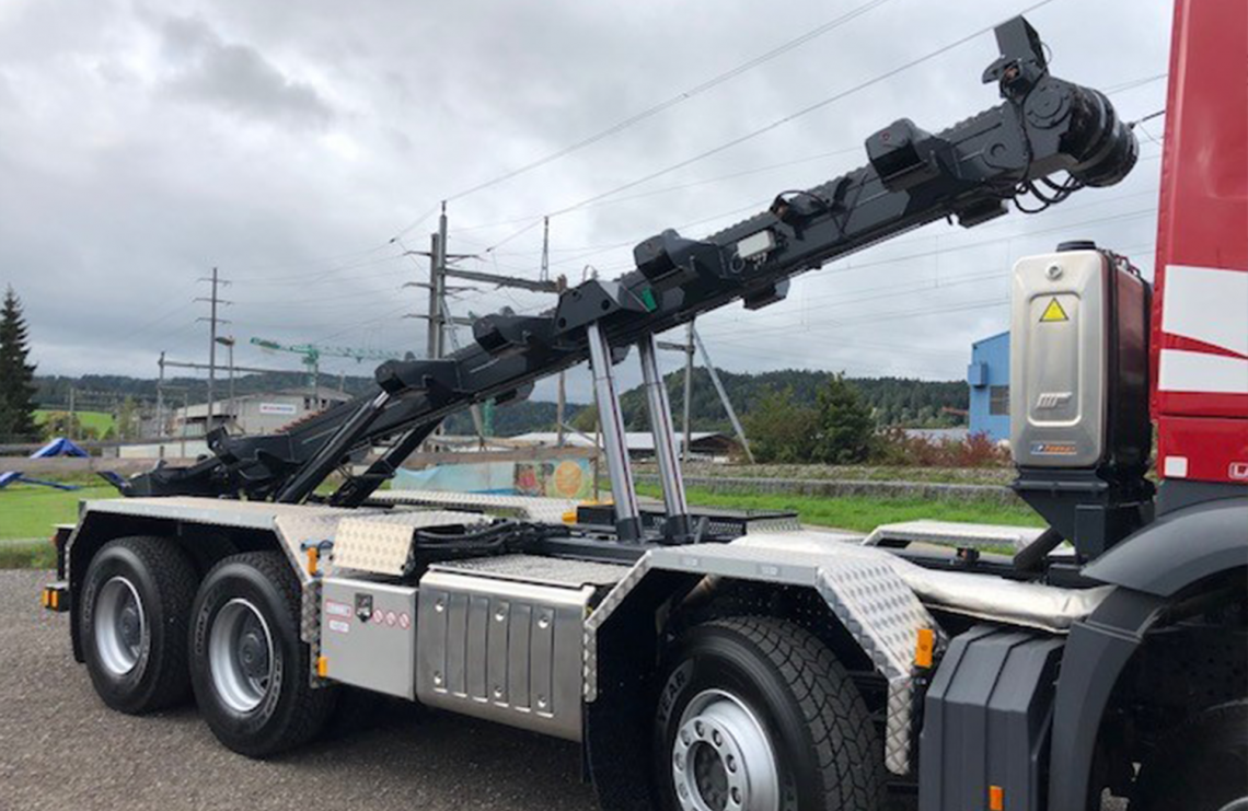 Ein neues VDL Containersystemen BV Kettengerät für die Zingg ...